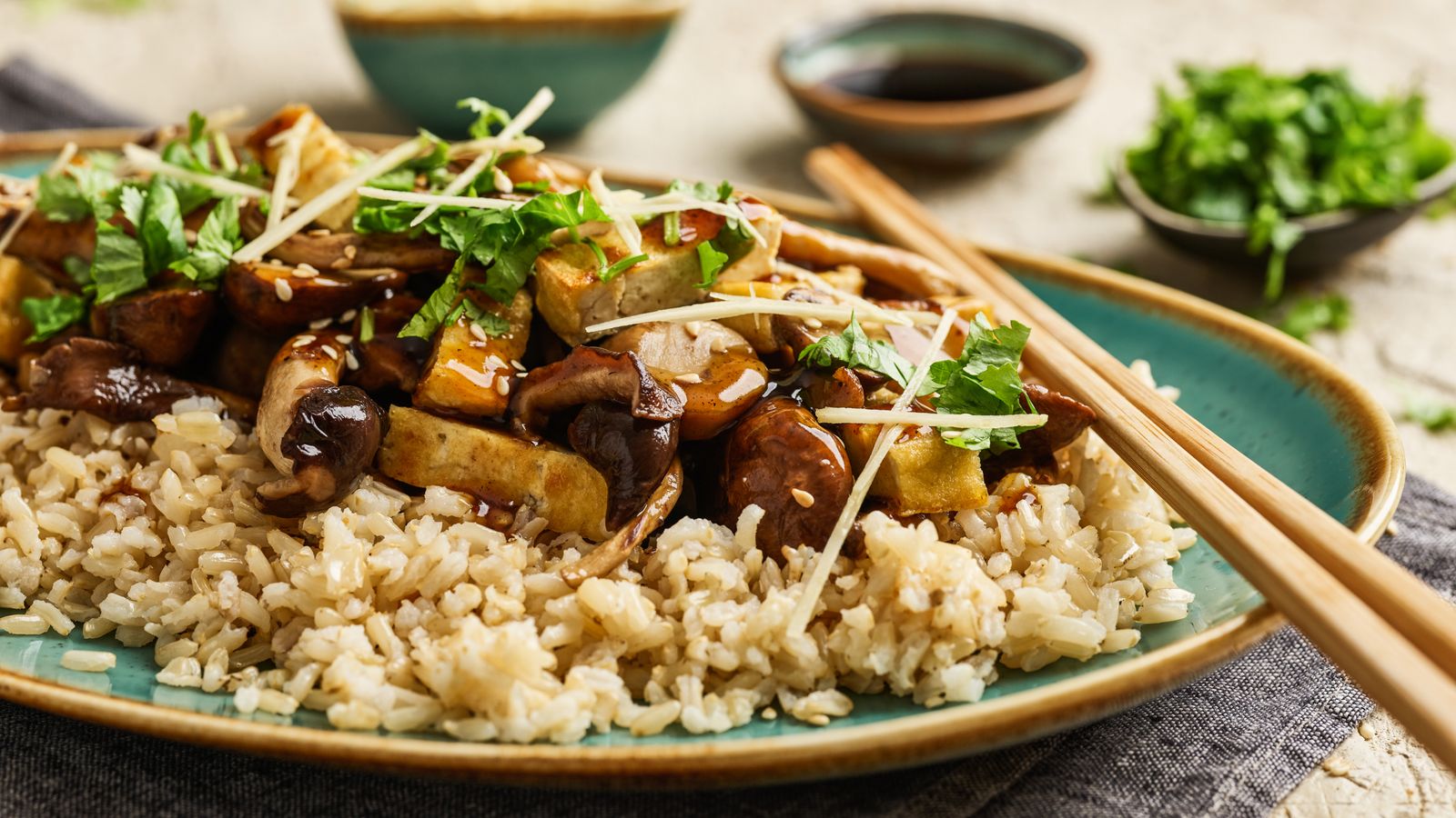 Pilze in Hoisin-Sauce mit Basmatireis